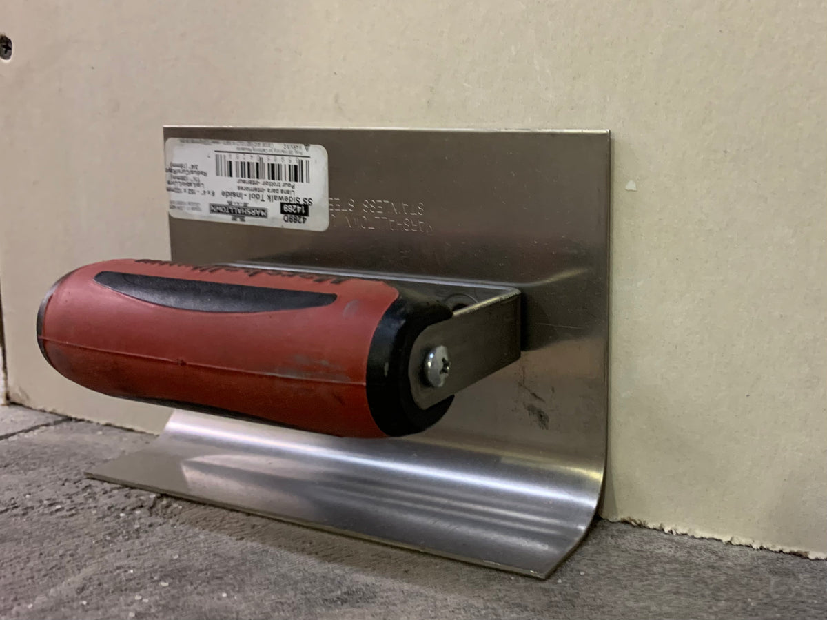 Cove Trowel - 3/4' Radius, 4' Wall | Floor Coating Tools Canada